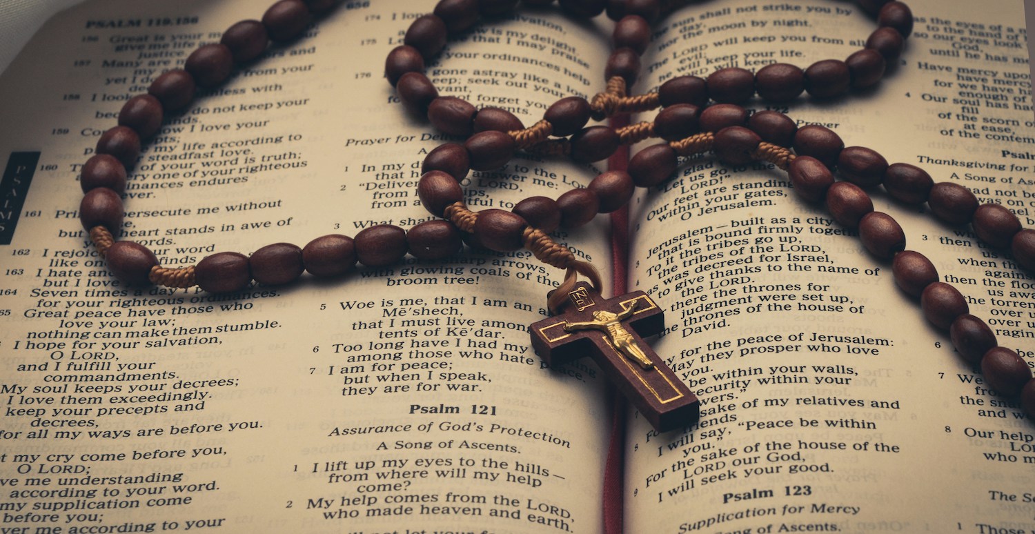 Learning to Love the Rosary - Catholic Bible Press Catholic Bible Press